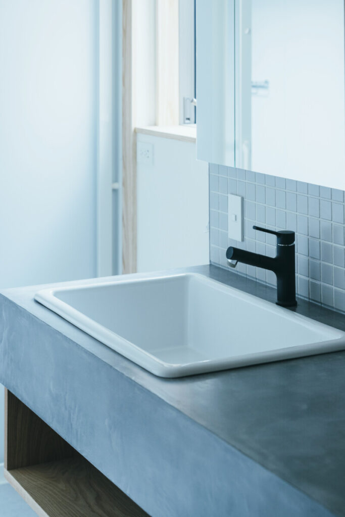 BATHROOM SINK (O-HOUSE)｜CASE｜店舗・住宅のデザイン、設計施工｜岡山市一級建築士事務所イールドインテリアプロダクツ